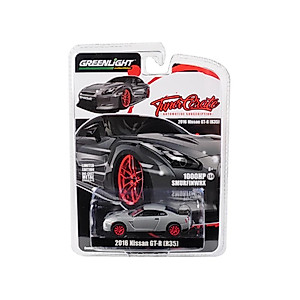 GreenLight 1: 64 Tuner Crate - 2016 Nissan GT-R (R35) (Grey Metallic) Diecast Vehicle