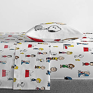 Jay Franco Peanuts Classic Pals 5 Piece Twin Bed Set - Includes Reversible Comforter & Sheet Set - Bedding Features Snoopy & Charlie Brown - Super Soft Fade Resistant Microfiber
