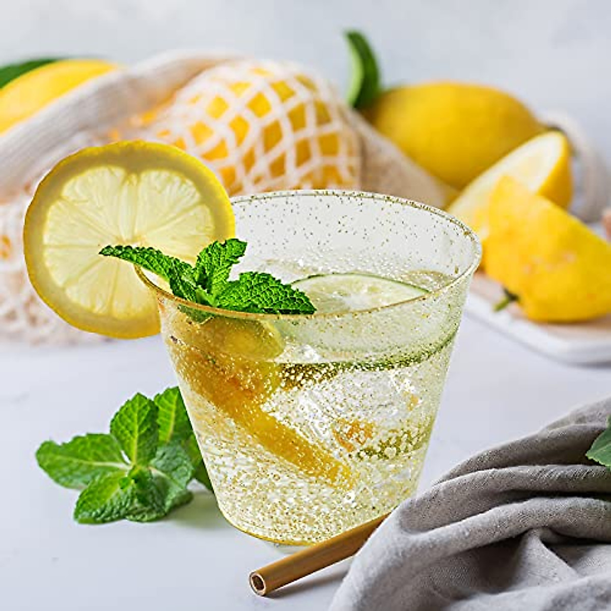 FOCUSLINE 100 Pack Gold Glitter Plastic Cups 9 oz Clear Plastic Cups Tumblers, Fancy Disposable Hard Plastic Cups with Gold Glitter for Wedding Cups Elegant Party Cups