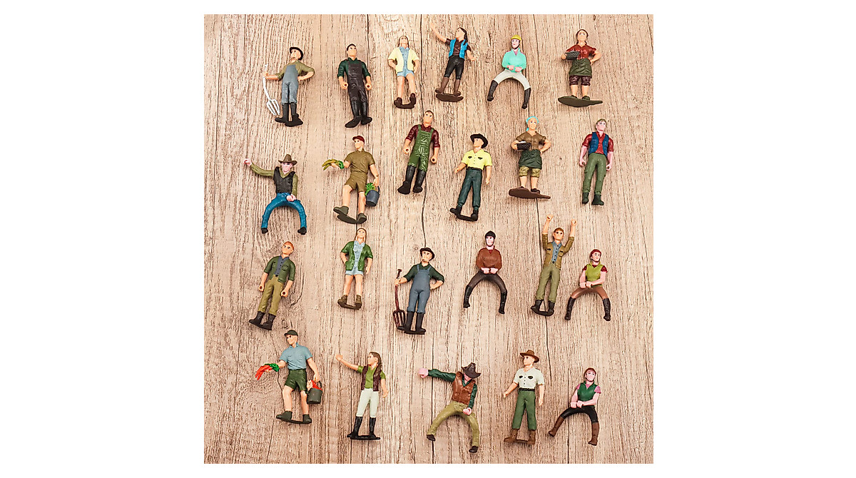 Hiawbon 26 Pcs Miniature Farmer Action Figures
