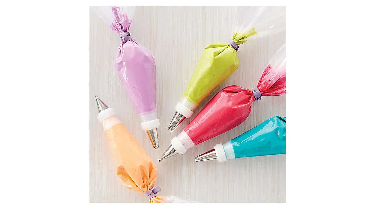 Wilton 12-Inch Cake Decorating Bags - 100 Count