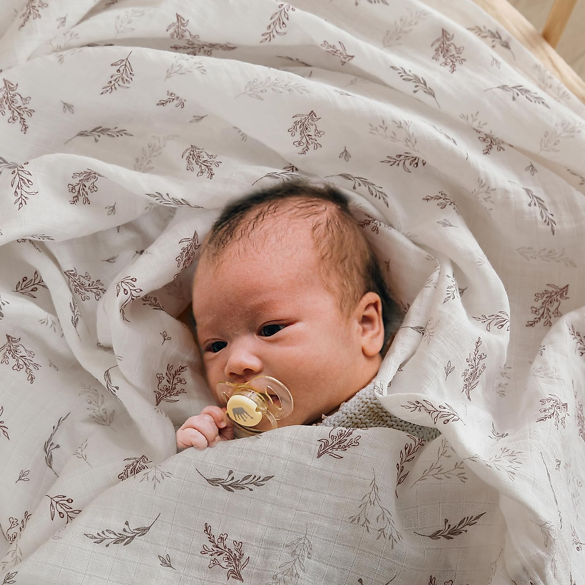 POMISO Muslin Swaddle Blankets for Boys and Girls, Soft Cotton Baby Swaddle Blankets for Unisex, 47 X 47 inches Muslin Swaddles, 4 Pack Leaves & Warmth Colors