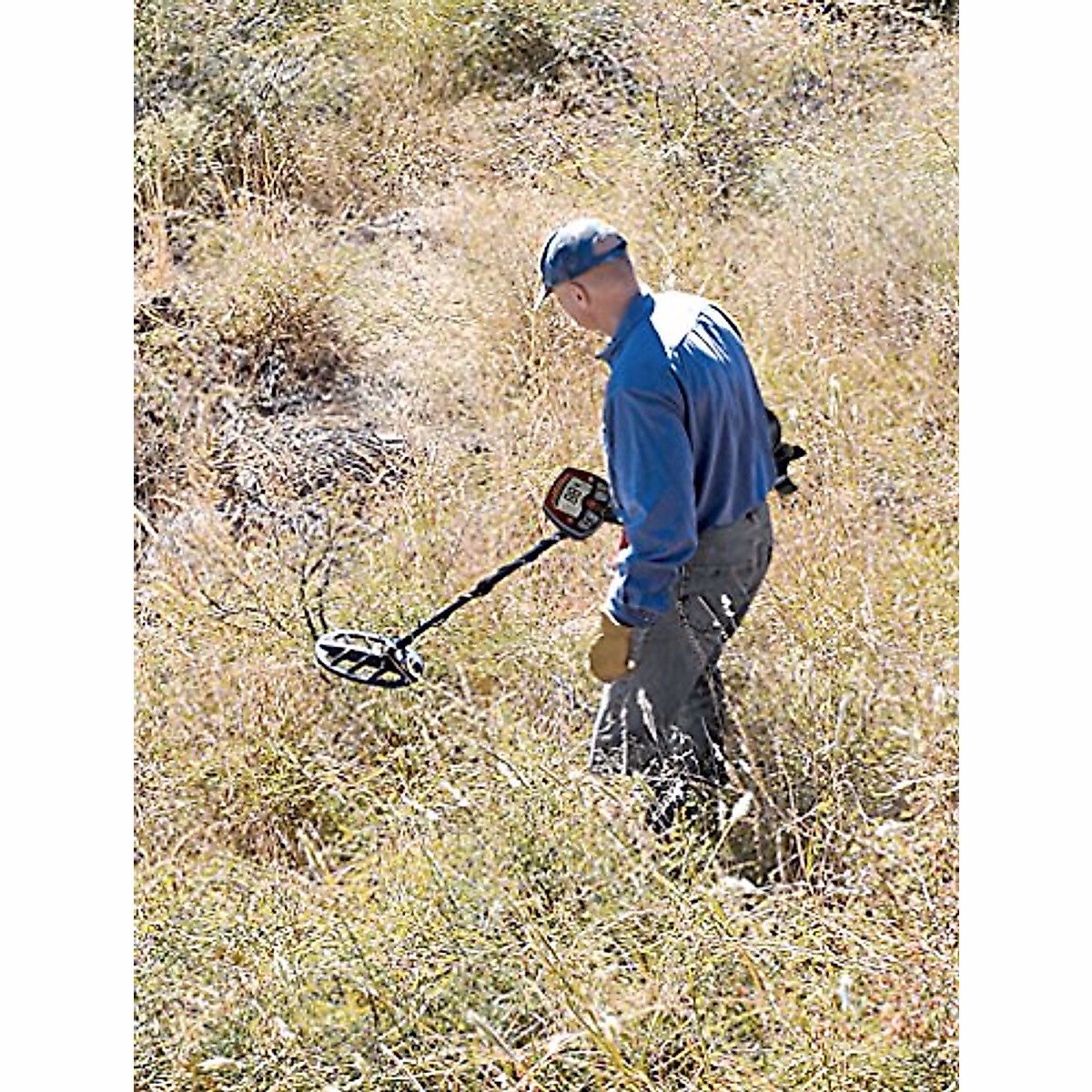 Bounty Hunter Land Ranger Pro Metal Detector, 11 Inch Waterproof DD Searchcoil, Adjustable Length, Lightweight, Ergonomic, Comfortable Padded handgrip, and armrest, Detect Coins Up To 10 Inches Deep