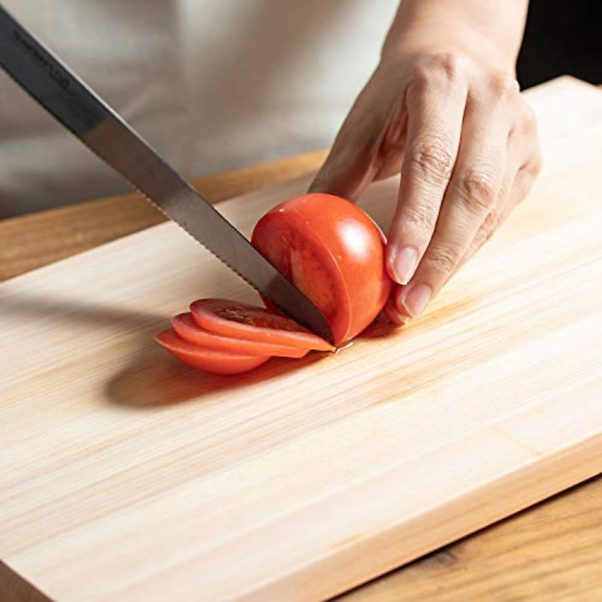 Suncraft HE-2101 Bread Knife, Smooth, Bread Cutter, Cuts Freshly Baked and Hard Breads, Loved by Professionals, Made in Japan