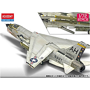 Academy USN F-8E VF-162 "The Hunters" Model Kit