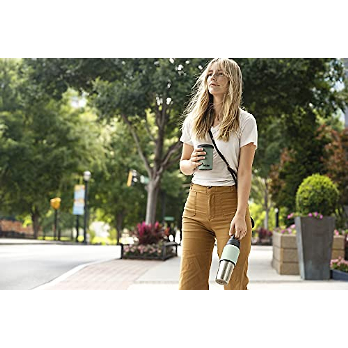 CamelBak MultiBev Water Bottle & Travel Cup – Vacuum Insulated Stainless Steel – Black – 22oz bottle & 16oz cup