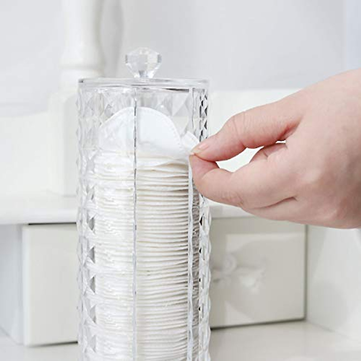 Acrylic Makeup Cotton Pad Holder, Luxspire Clear Diamond Pattern Cotton Pads Organizer dispenser Bathroom Jars for Round Cotton Display Stand Cosmetic Makeup Storage Box with Lid - Clear