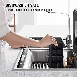 Ice Cube Trays Large Size Silicone Square Ice Cube Molds for making 8 Giant Ice Cubes for Whiskey and Cocktails, Keep Drinks Chilled, Reusable and BPA Free 2 Pack