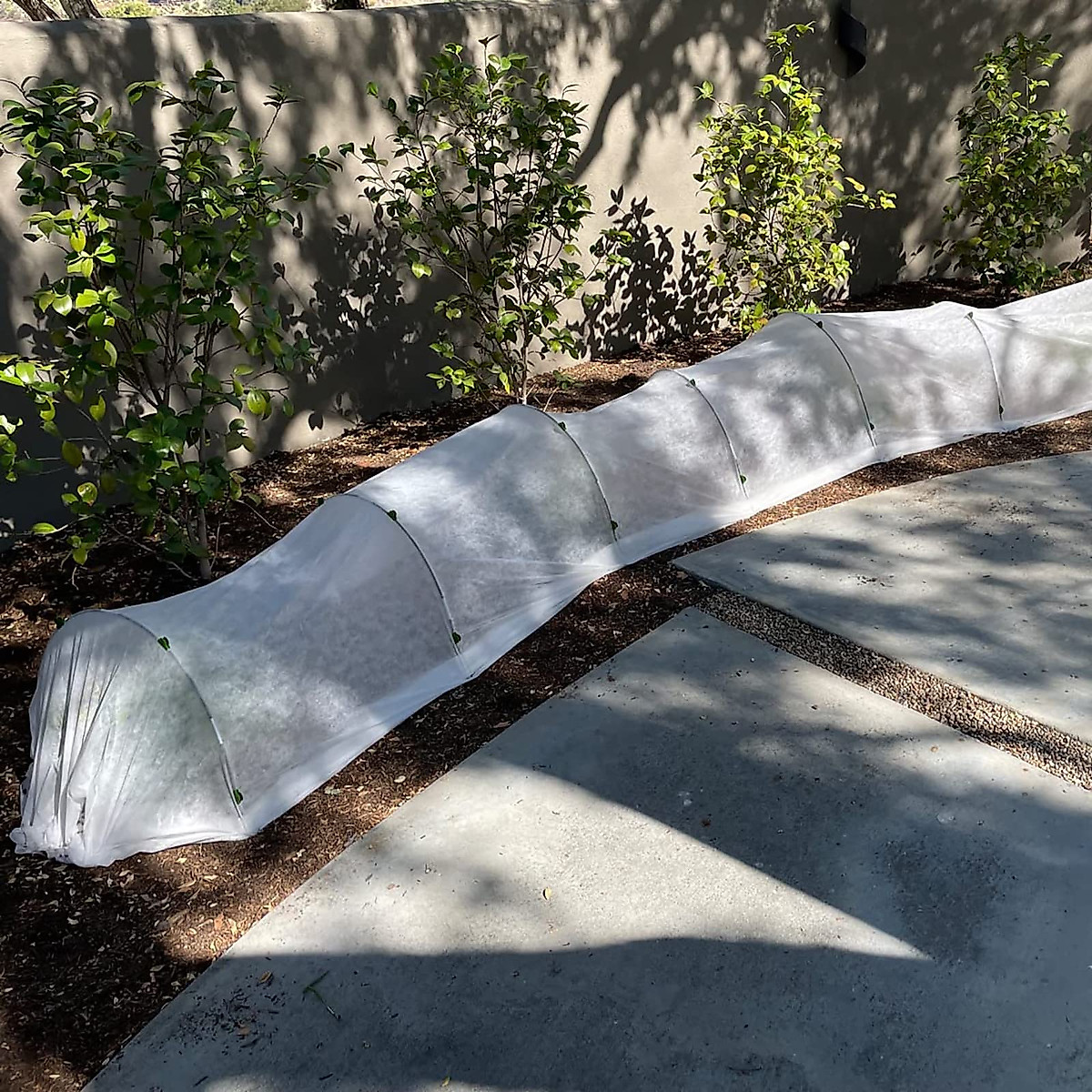 Xuwzenkl Plant Covers Freeze Protection 10 ft x 30 ft 1.2 oz/yd² Frost Cloth Garden Fabric Blankets Floating Row Cover for Outdoor Plants Vegetables for Cold Weather