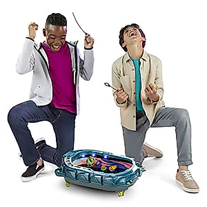 Beyblade Burst QuadStrike Light Ignite Battle Set, with Beyblade Stadium, 2 Spinning Tops, and 2 Beyblade Launchers, Toys for 8 Year Old Boys & Girls & Up (Amazon Exclusive)