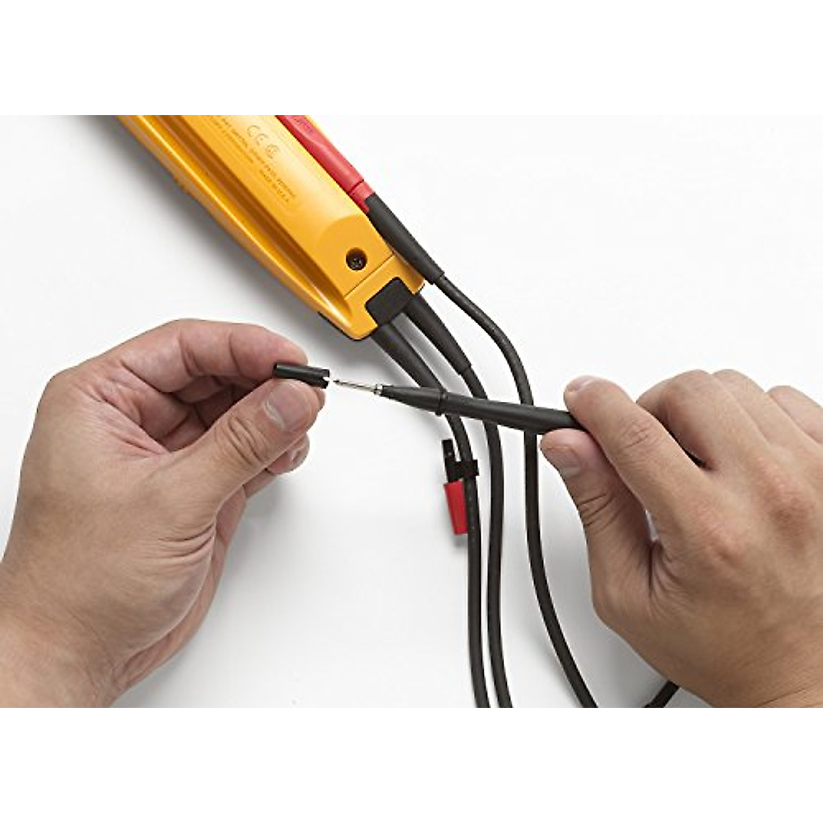 Fluke T5-1000 Voltage, Continuity and Current Tester, OpenJaw Design For Current Measurements Without Metallic Contact, Includes Detachable Slim Reach Probe Tips, Auto Selects AC or DC Voltage