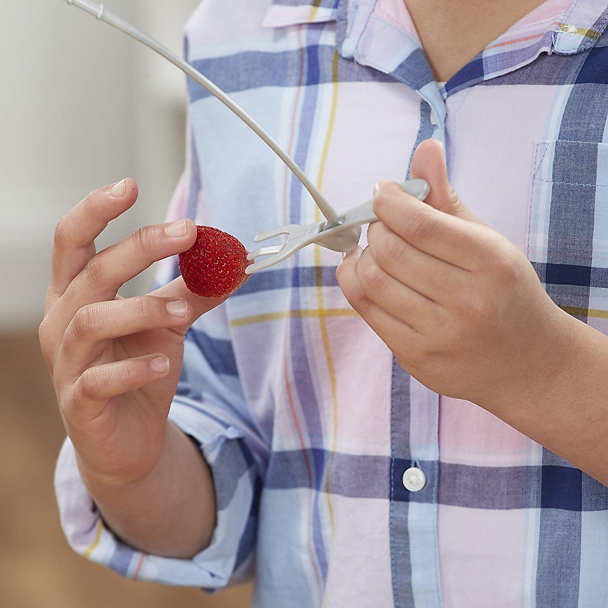 Hasbro Gaming Chow Crown Game Kids Electronic Spinning Crown Snacks Food Kids & Family Game