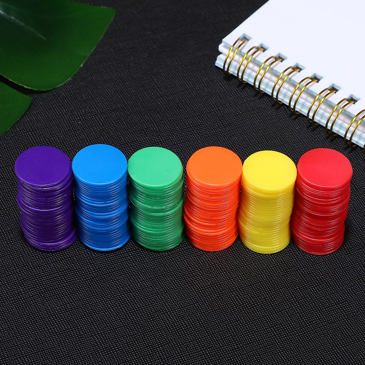 ibasenice Morphie Portable Bingo Counting Chips 180pcs Small Plastic Learning Counters Disk Bingo Chip Counting Disc Markers for Math Practice and Poker Chip Game Tokens Portable