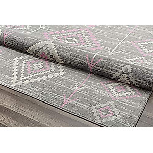 CosmoLiving by Cosmopolitan BR15E Native Blush Moroccan Tribal Area Rug 8'9" x 12'