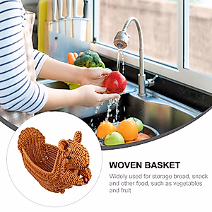 Cabilock Rattan Fruit Baskets Squirrel Shape Woven Bread Baskets Wicker Food Tray Fruit Serving Display Bowl Weaving Storage Organizer for Snacks