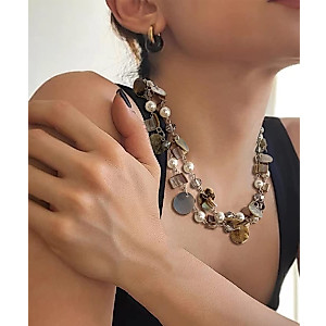 Noessla Shell Beaded Turquoise Necklace Handmade Boho Choker Necklaces for Women with Seashell Pendant Fashion Costume Jewelry(14-Natural)