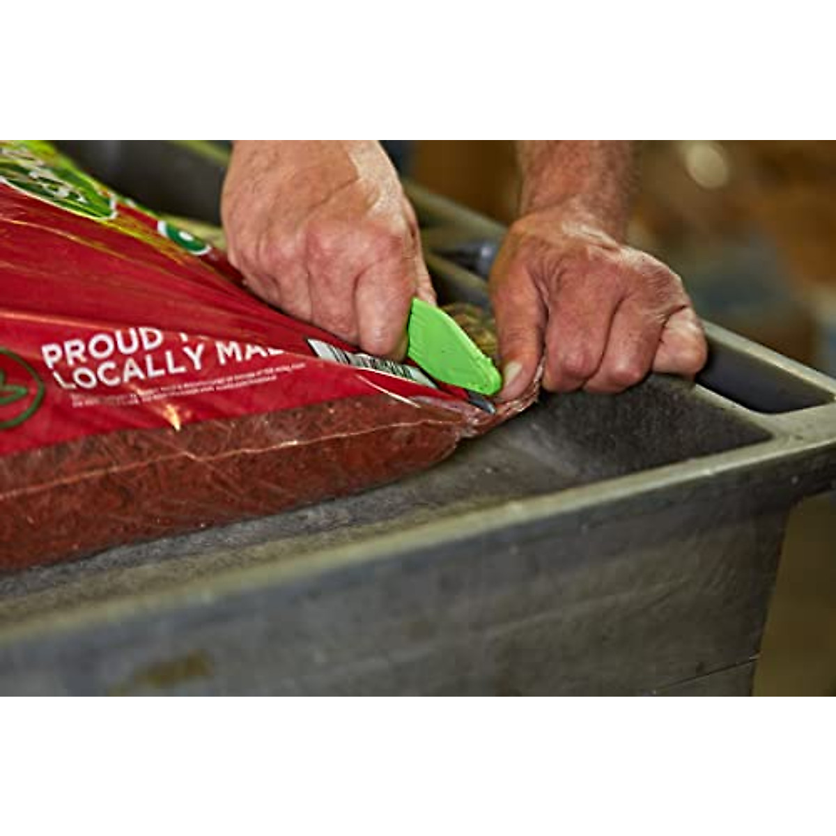 Riteknife CB100 Box Cutter, Concealed Blade Avoids Contact With Skin, Flowthrough Technology™ Minimizes Friction, Optimal Blade Angle Lowers Force Needed For Cutting, Ergonomic Ambidextrous Handle