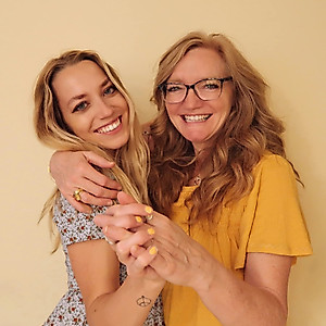 STORYJEWELLERY Mothers Ring, Daughter Gifts from Mom, Birthday Gifts for Mom, Mom Presents, 925 Sterling Silver Square Knot Ring for Women, Christmas, Thanksgiving, Mothers Day, Anniversary Size7Y