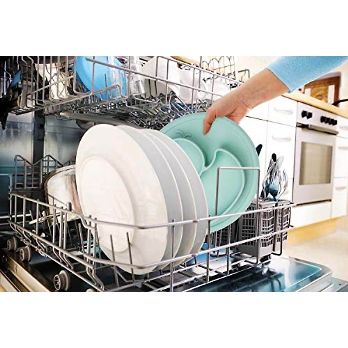 Qshare Toddler Plates, One-Piece Baby Plate for Toddlers and Kids, BPA-Free Strong Suction Plates for Toddlers, Dishwasher and Microwave Safe Silicone Placemat (PigPink/DuckCyan)