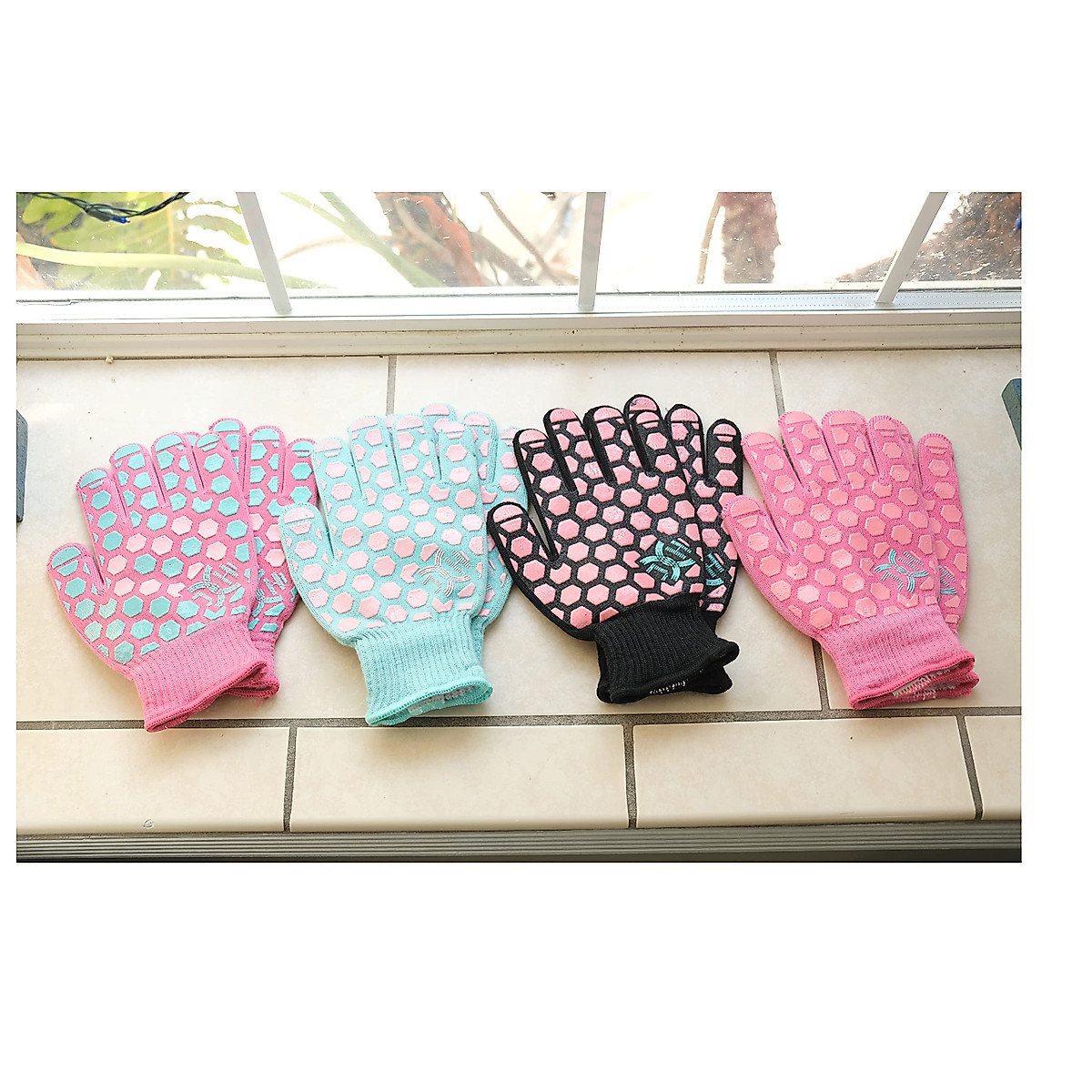 J H Heat Resistant Oven Mitts: EN407 Certified 932 °F, 2 Layers Silicone Coating, Black Shell with Coral Coating, BBQ & Oven Gloves for Cooking, Kitchen, Fireplace, Grilling, 1 Pair, Women Fits All