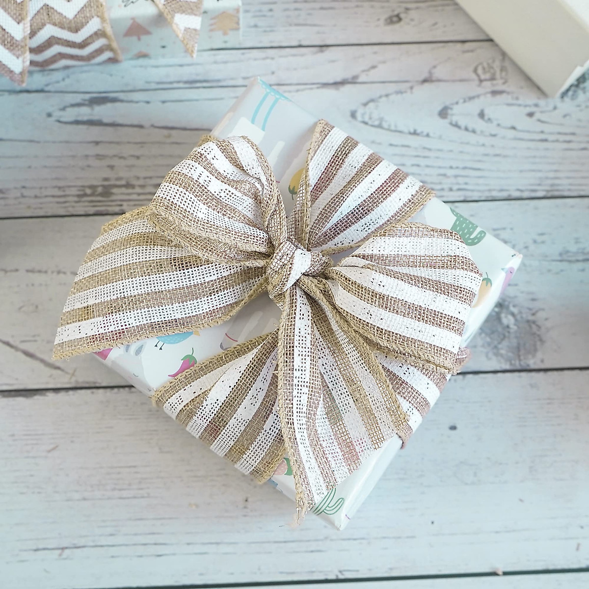 MEEDEE Burlap Wired Ribbon with White Stripe Burlap Ribbon 2.5 Inch Wired Ribbon for Cakes Gift Basket Bow Wreath Ribbon for Rustic Front Door Wreath Baby Shower Beach Farmhouse Decor, 10 Yards