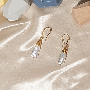 Cowlyn Irregular Pearl Earrings Pendant Baroque Culture 14k Gold Hypoallergenic for Women Gifts Jewelry