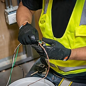 Klein Tools 40233 Wire Pulling Gloves, Extra Grip Work Gloves with Thumb Reinforcements and Grip Patches on Palm and Fingertips, Large