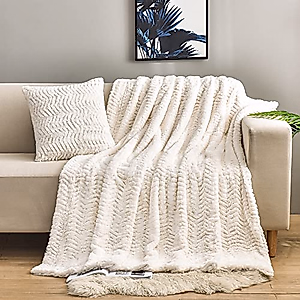 YUSOKI Luxury Double Sided Faux Fur Throw Blanket(Without Pillows),Soft Fuzzy Fluffy Cozy Blanket Plush Furry Comfy Warm Blanket for Couch Bed Chair Sofa Bedroom Women Teen Girls Gift(Ivory,50" x 63")