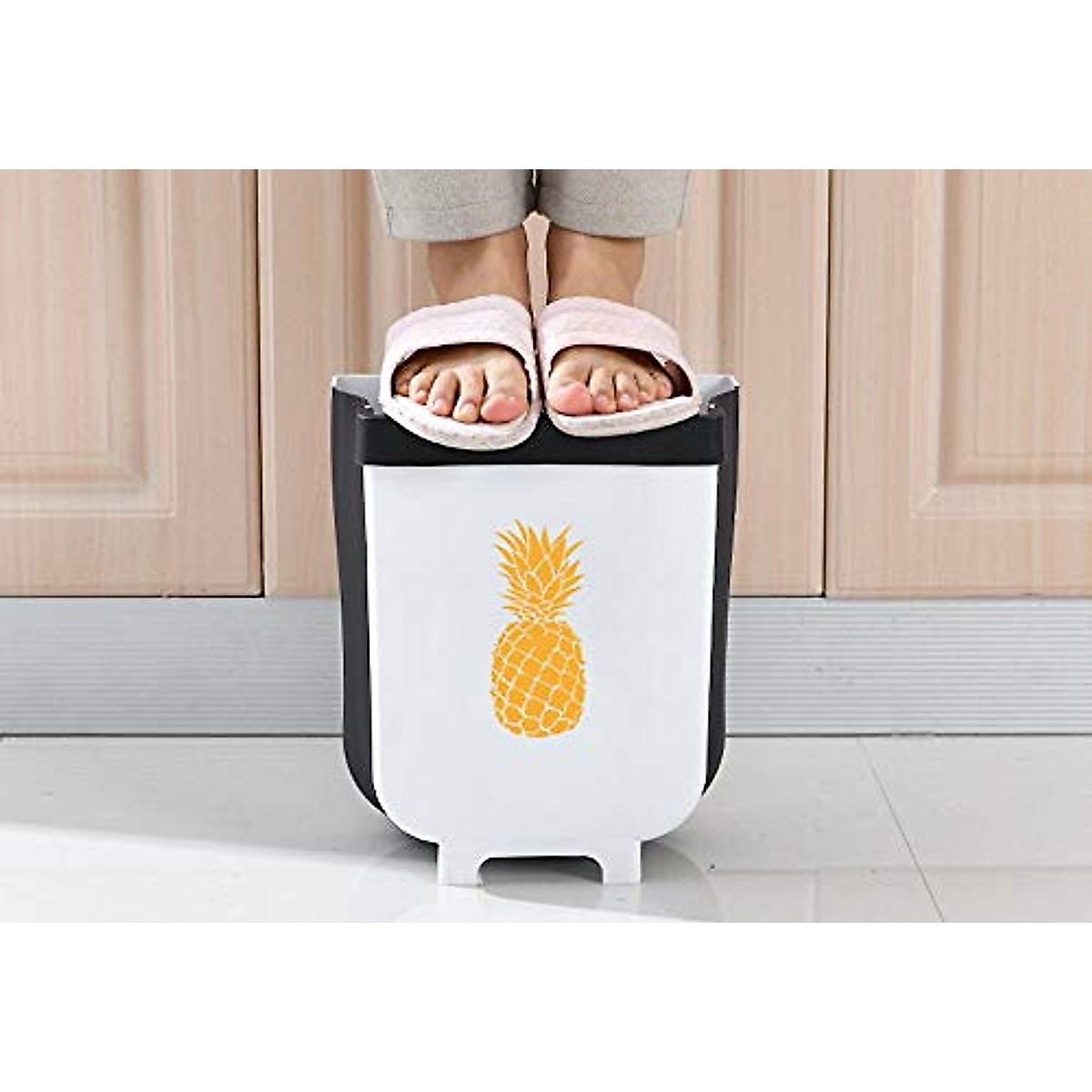 Hanging Trash Can for Kitchen Cabinet Door, Collapsible Trash Bin, Portable Home & Outdoor Garbage Can with Pineapple Logo + Free Large Bamboo Kitchen Dish Cloths(White)