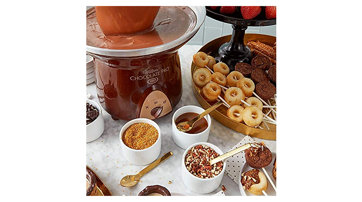 Wilton Chocolate Pro Fountain – 4 lb Capacity for Perfect Dipping