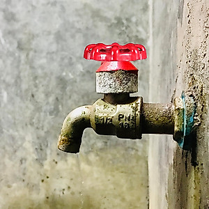 Piriuuo 2 Pcs Outdoor Faucet Handle, 7x7mm Hose Bib Handle Round Wheel Water Valve Handle Square Stem Faucet Handle Replacement Iron Water Spigot Handle (Red)