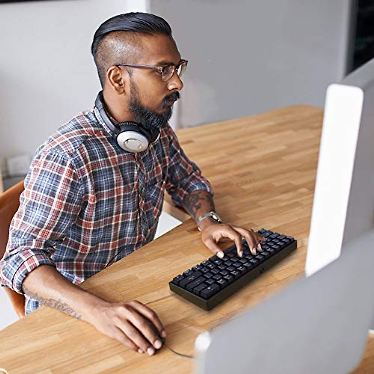 VELOCIFIRE Wireless Bluetooth Mechanical Keyboard, M1 TKL61WS 61-Key 60% Tactile Red Switch Mini Portable Mechanical Keyboard with Ice Blue Backlit, Compatible with Mac OS and Windows OS(Black)