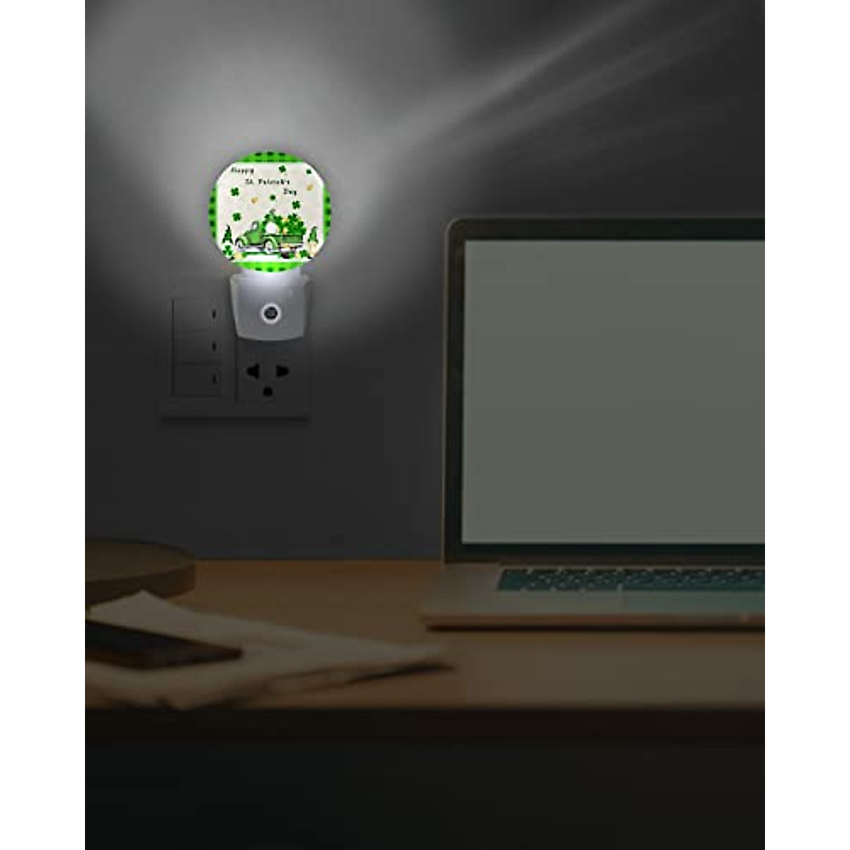 Night Light Plug into Wall, LED Nightlights St. Patrick's Day Green Truck Gnome Shamrock Linen Small Nightlight Auto Dusk-to-Dawn Sensor Lamp LED Night Lights for Kid's Bedroom, Bathroom