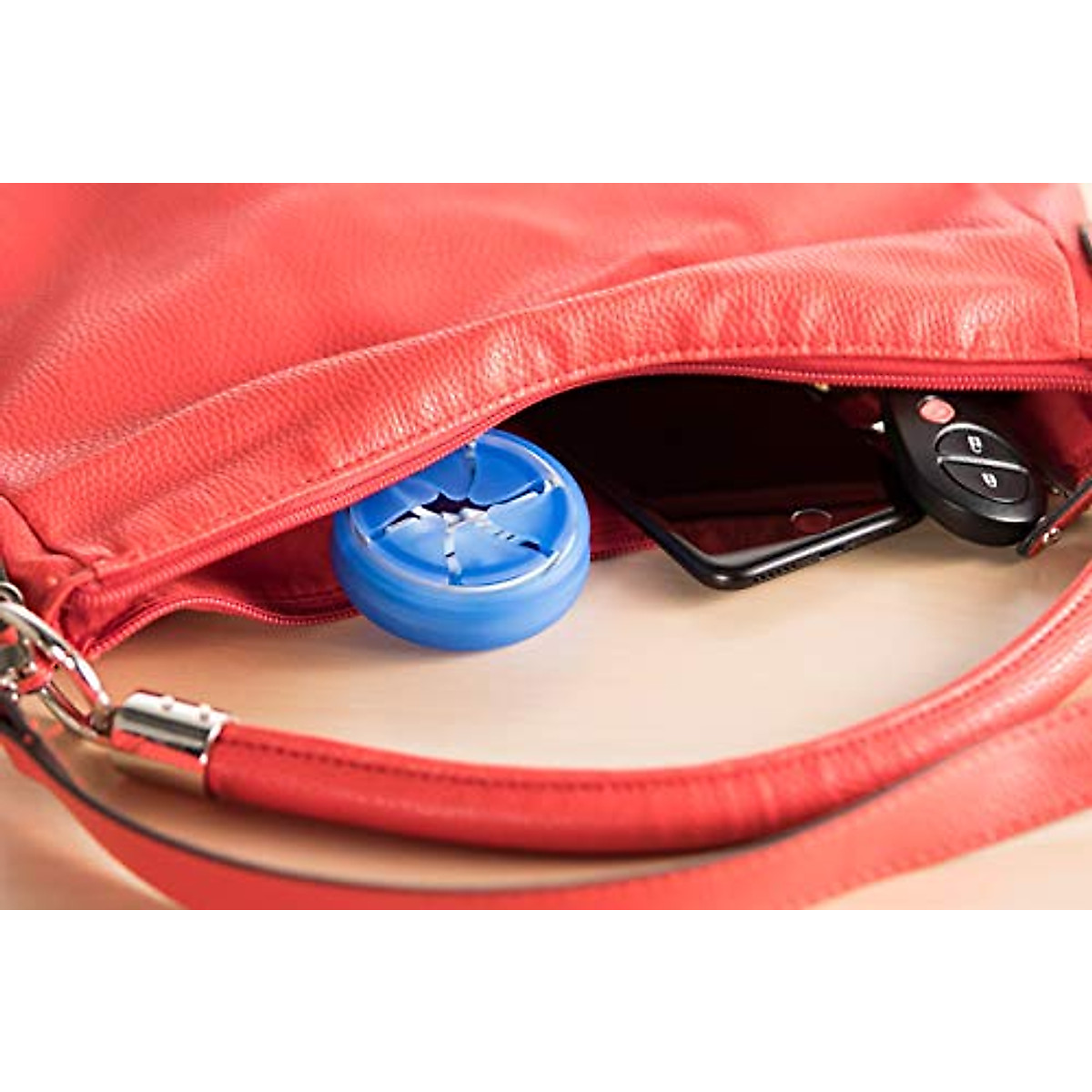 Digital Innovations The Nest – Tangle-Free Earphone / Earbud Case, Durable and Compact Storage System, Blue