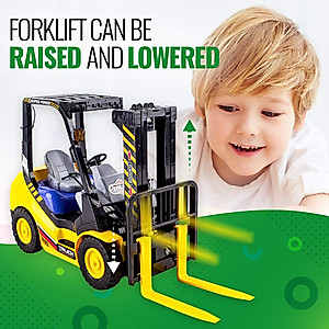 WolVolk 6-Channel Electric Remote Control Forklift - Functional RC Lighted Fork Lift Toy w/Pallet, Barrel, Rechargeable Batteries & Charger - Pretend Construction Playset for Kids