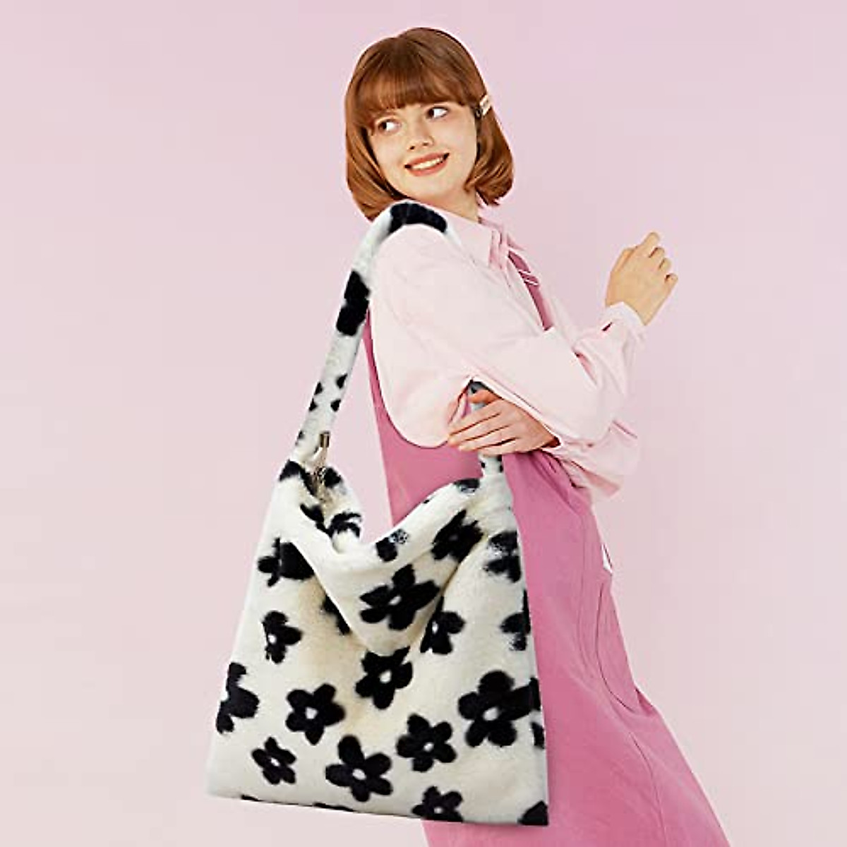 Fluffy Furry Tote Bag Large Fuzzy Bag Cute Y2K Plush Bag with Zipper Fashion Women Girl Handbag Faux Fur Shoulder Purse for Autumn and Winter