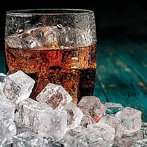 LYFJXX Fake Ice, Clear Fake Ice Cubes Acrylic, 17 mm 100 PCS Acrylic Decorative Ice Cubes for Photography Accessories Props Decoration Vase Fillers