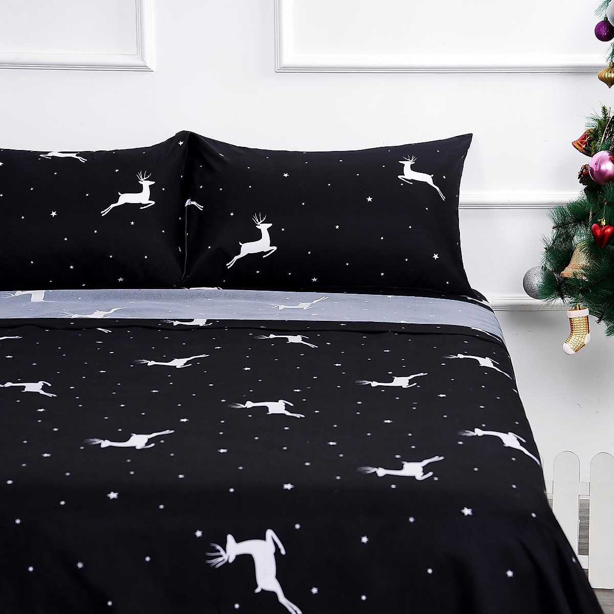 Bed Sheet Set - 3 Piece Twin Size - Reindeers/Stars Printed Christmas Decor - Soft Durable Microfiber Bedding Sheet Set,Deep Pocket,Stain,Fade & Wrinkle Resistant