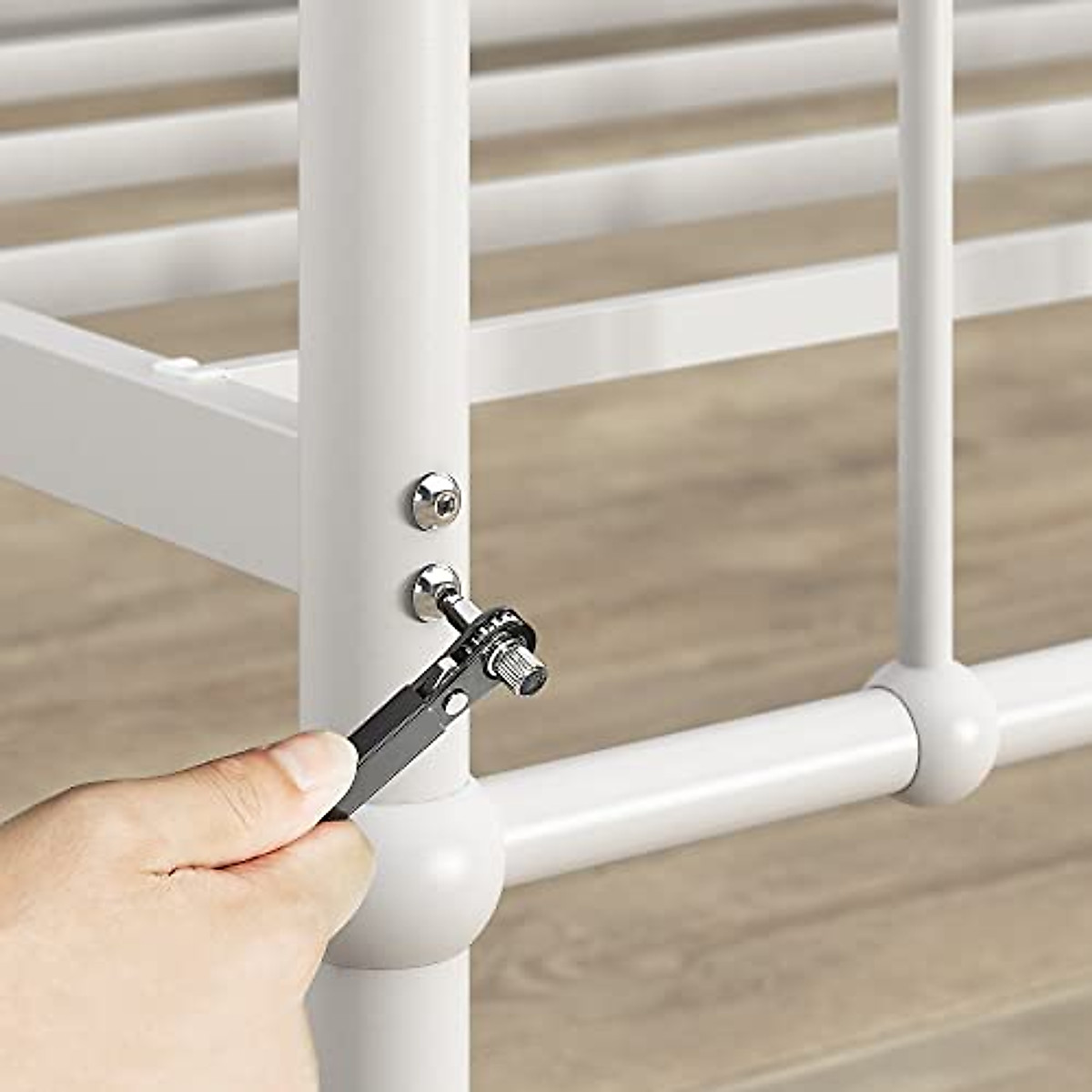 ZINUS Florence Metal Platform Bed Frame / Mattress Foundation / No Box Spring Needed / Easy Assembly, White, Full