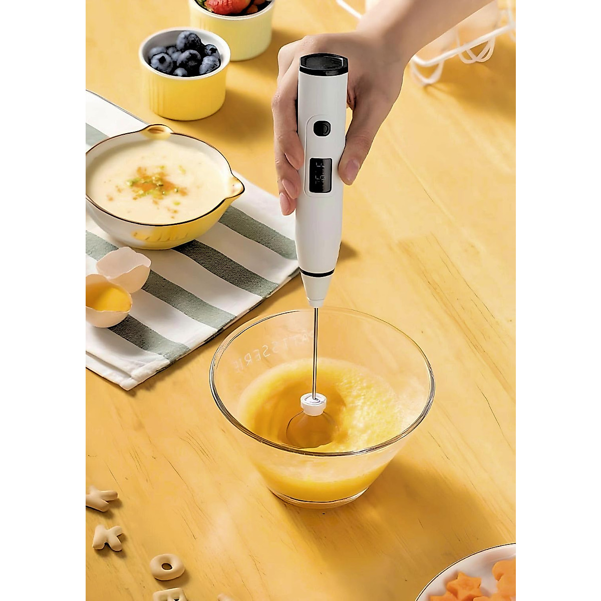 Electric Rechargeable Drink Mixer for Matcha Greens Protein Hot Chocolate drinks | Egg Beater for Baking | 3 Speed Immersion Blender (White)