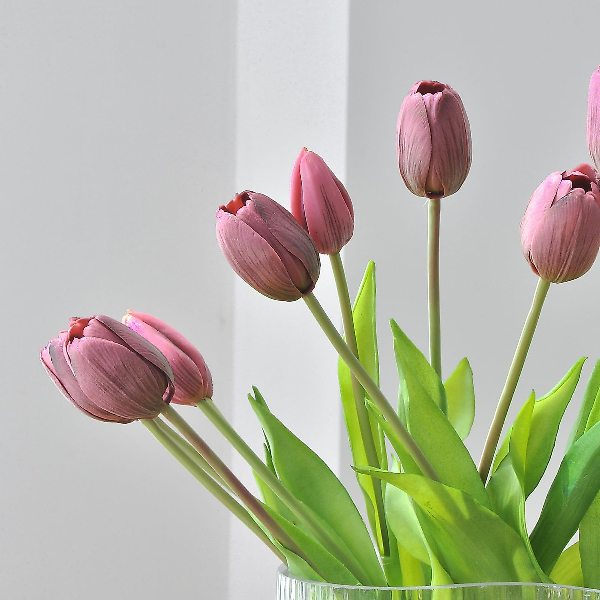 Aoivrb 5 PCS Fake Tulips Flowers PVC Real Touch Tulips Artificial Plastic Flower Fake Bouquet Table Arrangements Gift for Home Office Party Wedding Birthday Garden Store Decoration (Light PRURPLE)…