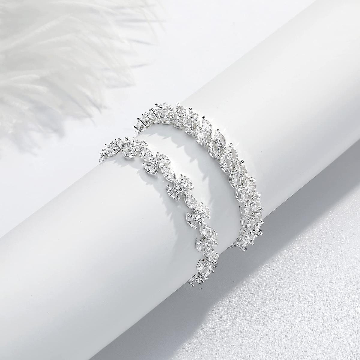 INNMIURRA Tennis Bracelet for Women Wedding Bracelets for Brides Classic Adjustable Cubic Zircon Fashion Jewelry Gifts for Teen Girls Girlfriends