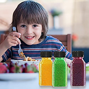 MANSHU 8 OZ Plastic Juice Bottles, Reusable Bulk Beverage Containers, with White Tamper Evident Lids for Juice, Milk and Other Beverages 5 Pack.