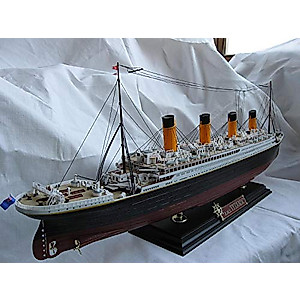 AEVVV RMS Titanic British Passenger Liner - Plastic Ship Model Kits Scale 1:700 - Assembly Instructions in Russian Language