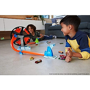 Hot Wheels Spinwheel Challenge Play Set for 5 Year Olds and Up, Multi