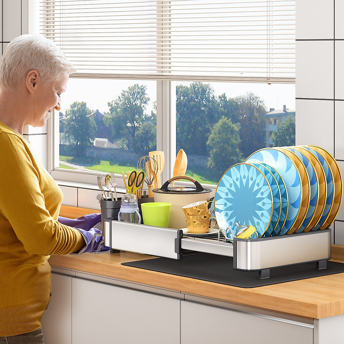 Dish Drying Rack, Aluminium Rustproof Expandable (14.9''-22.3'') Kitchen Counter Dish Rack with Drainboard, Dish Drainer with Drying Mat Utensil Holder Sink Caddy, Silver Grey