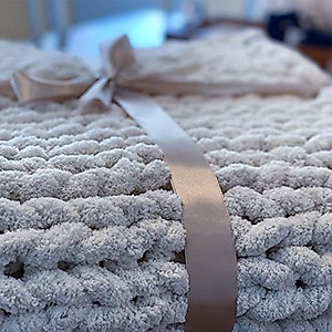 FACEBOX Chunky Knit Blanket 50"x60", Soft Cozy Chenille Throw Blanket, Large Cable Knit Throw Blanket for Bed, Sofa, Home Decor, Gift (Gray, 4.85 lbs)