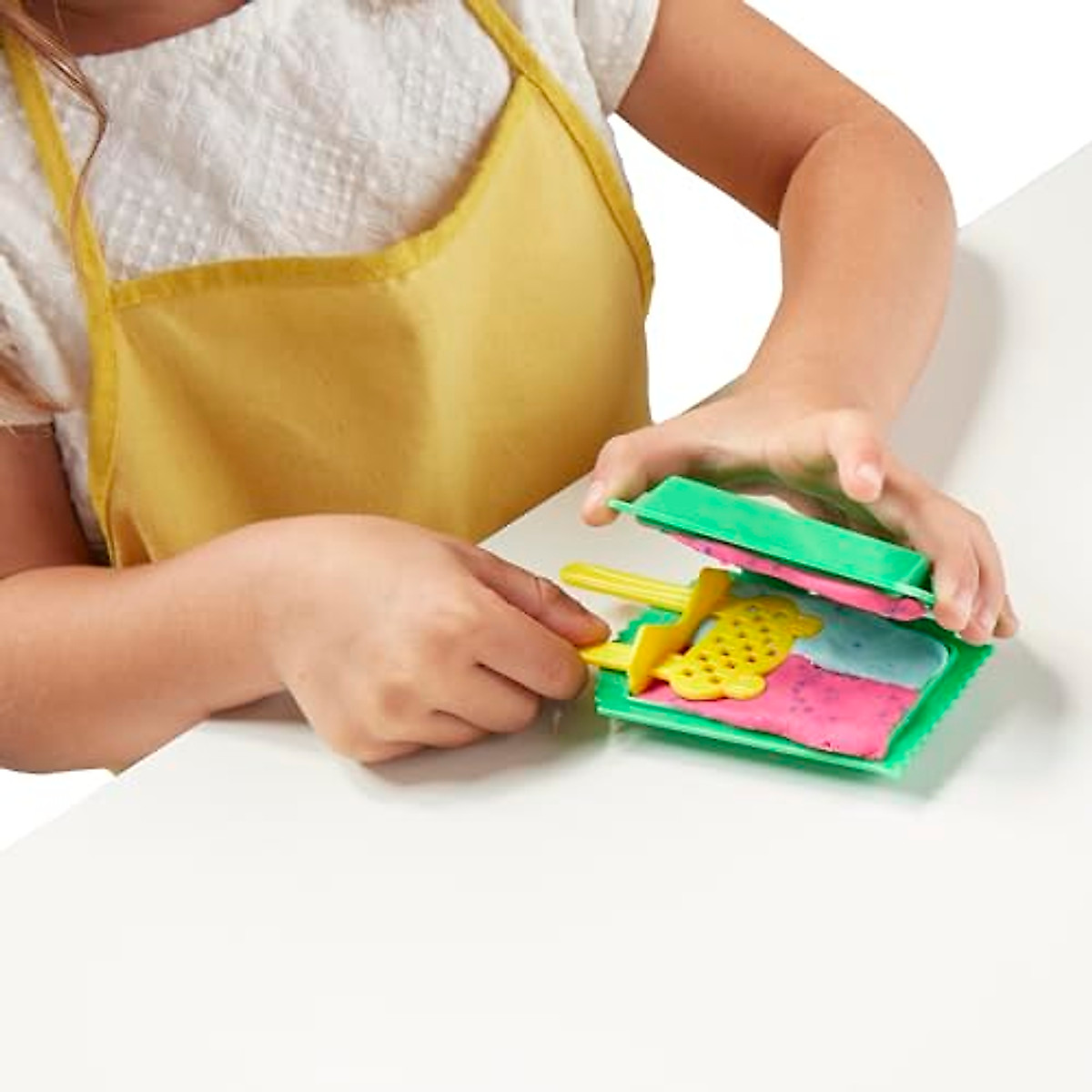 Play-Doh Kitchen Creations Ice Cream Party Play Food Set with 6 Play-Doh Colors, 2-Ounce Cans (Amazon Exclusive)