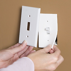 Duck Brand Socket Sealers Variety Pack, 16 Outlet Sealers and 6 Switch Plates, 2 Decorative Covers, White, 283333