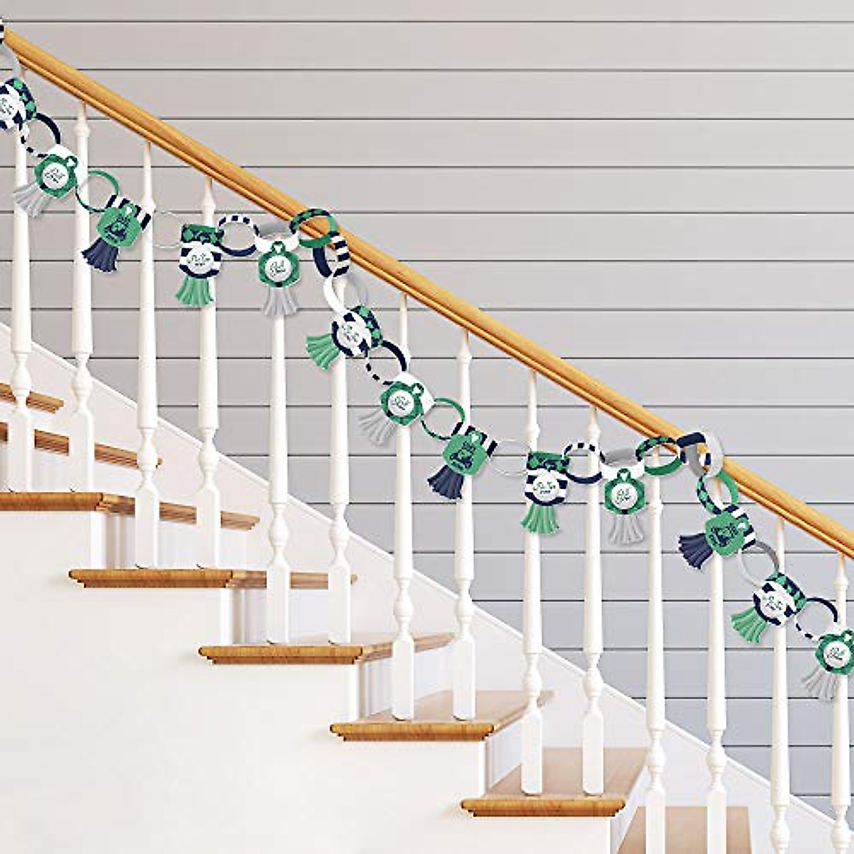 Big Dot of Happiness Par-Tee Time - Golf - 90 Chain Links and 30 Paper Tassels Decoration Kit - Birthday or Retirement Party Paper Chains Garland - 21 feet